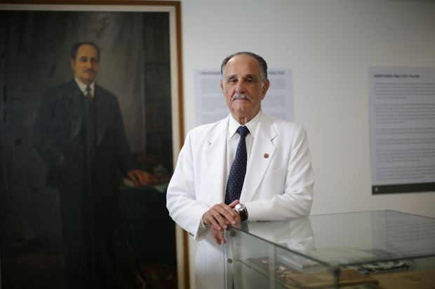 Dr. Aristides Maltez Filho recebe homenagem por filantropia | CREMEB